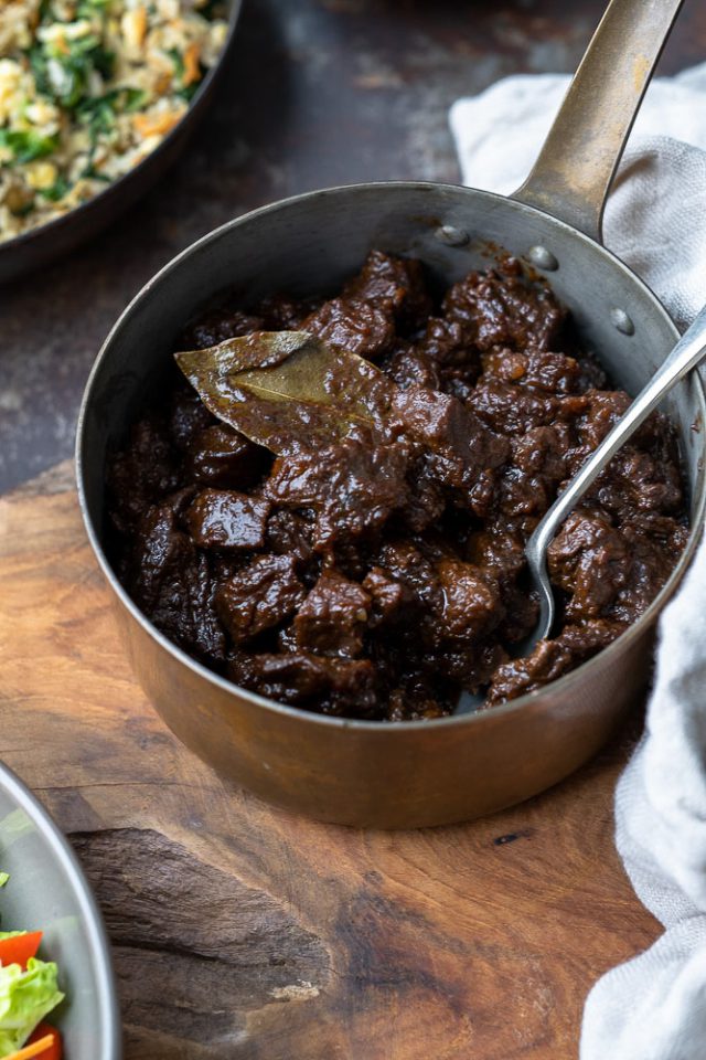 Daging smoor - Indonesisch stoofvlees - Mind Your Feed