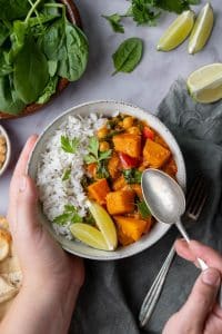 Pompoen curry met kikkererwten - Mind Your Feed