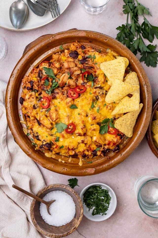 Mexicaanse ovenschotel met kip en rijst - Mind Your Feed