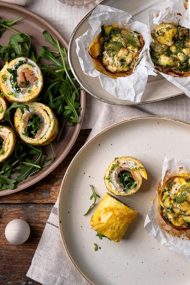 Omelet rolletjes met zalm - Mind Your Feed